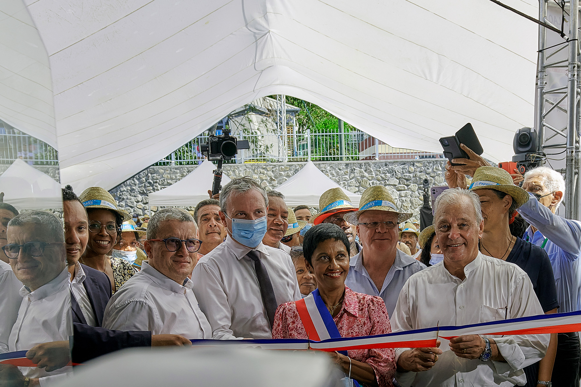 Inauguration de Papang, le premier téléphérique urbain de La Réunion ...